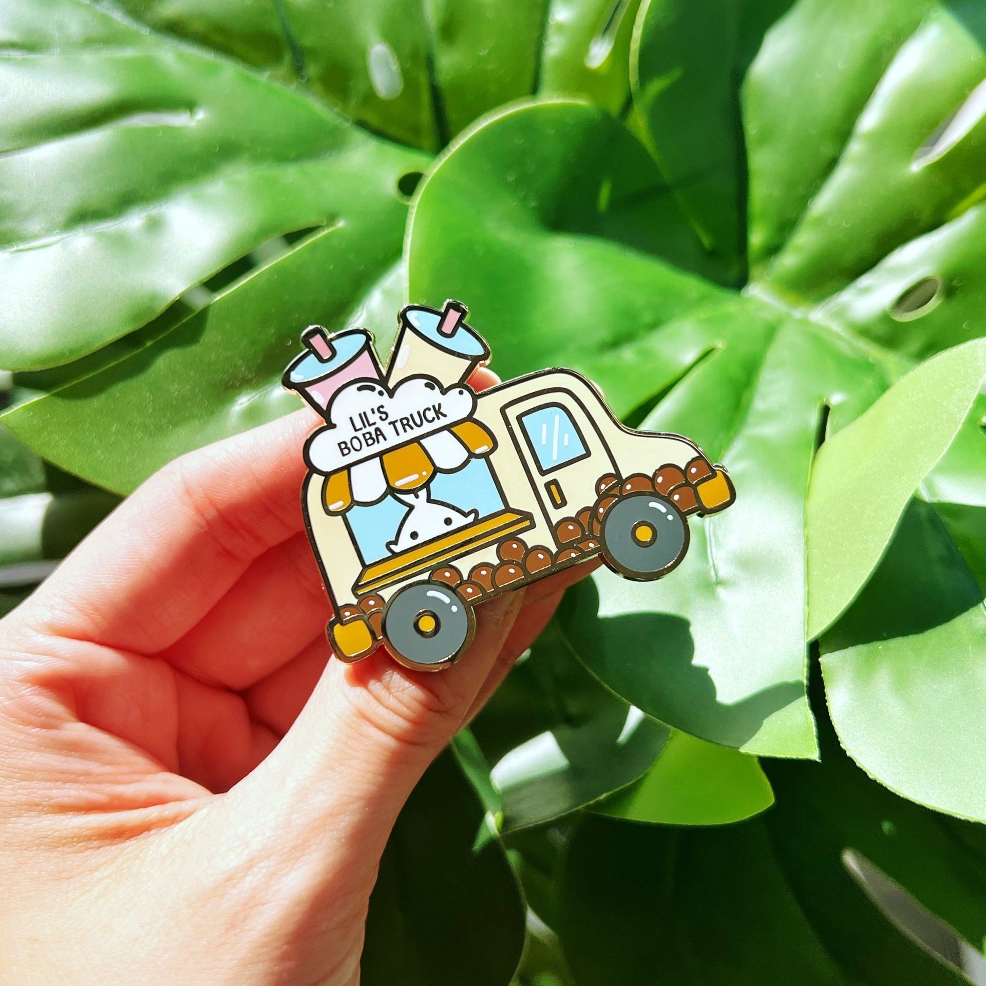 Enamel Pin - Lil's Boba Truck – SumLilThings